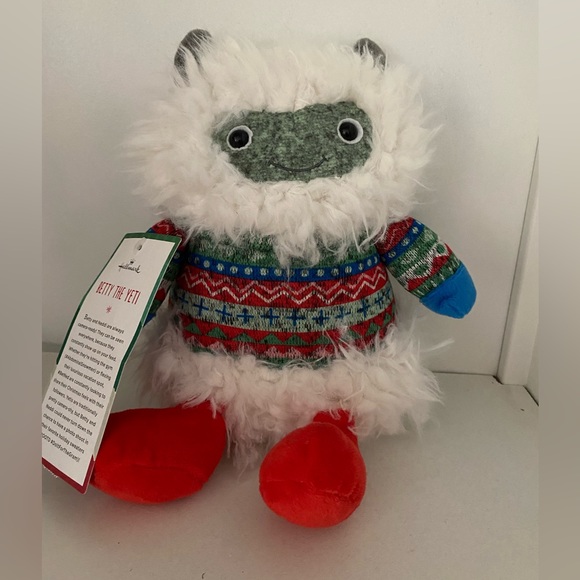 Hallmark | Toys | Nwt Betty The Yeti Hallmark | Poshmark